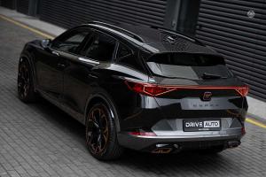 Черный Cupra Formentor 2023 в Вильнюс, объемом двигателя 1.40 л и пробегом 63 тыс. км за 23490 €, фото 3 на AUTOMOTO.COM.LV