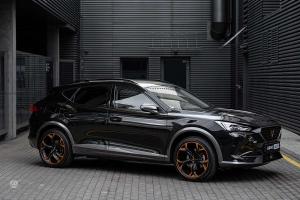 Черный Cupra Formentor 2023 в Вильнюс, объемом двигателя 1.40 л и пробегом 63 тыс. км за 23490 €, фото 4 на AUTOMOTO.COM.LV