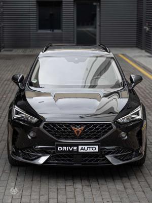 Черный Cupra Formentor 2023 в Вильнюс, объемом двигателя 1.40 л и пробегом 63 тыс. км за 23490 €, фото 5 на AUTOMOTO.COM.LV