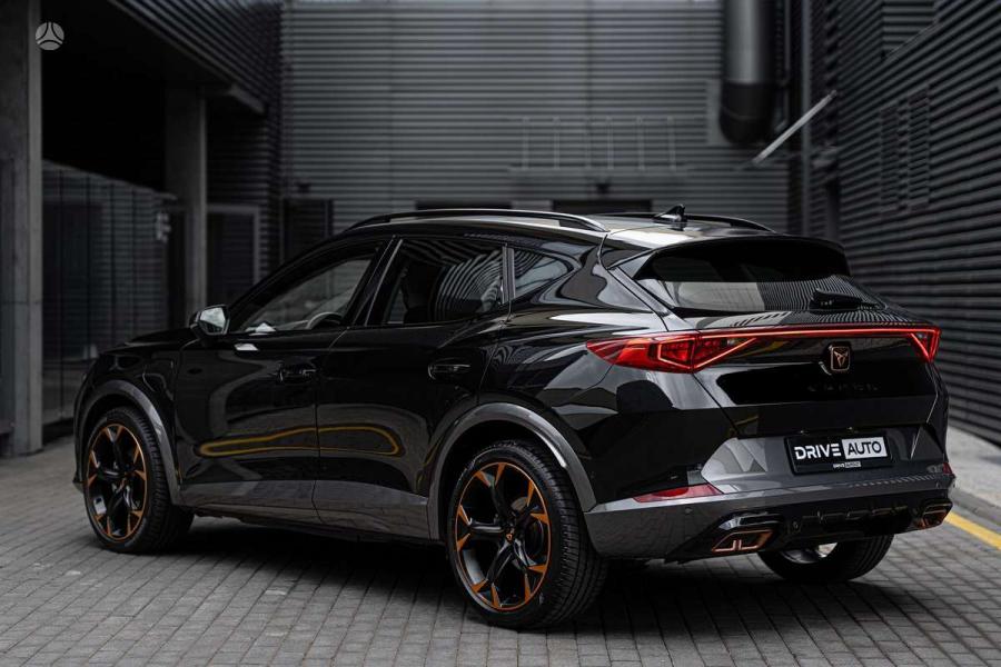 Черный Cupra Formentor 2023 в Вильнюс, объемом двигателя 1.40 л и пробегом 63 тыс. км за 23490 €, фото 14 на AUTOMOTO.COM.LV