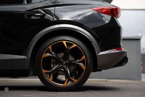 Черный Cupra Formentor 2023 в Вильнюс, объемом двигателя 1.40 л и пробегом 63 тыс. км за 23490 €, фото 34 на AUTOMOTO.COM.LV