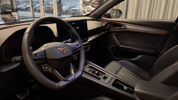 Melns Cupra Formentor 2023 Rīga, ar dzinēja tilpumu 2.00 L un nobraukumu 35 tūkst. km par 30990 €, foto 8 vietnē AUTOMOTO.COM.LV