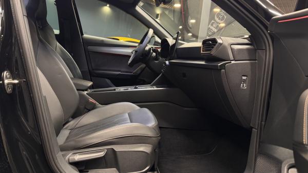 Melns Cupra Formentor 2023 Rīga, ar dzinēja tilpumu 2.00 L un nobraukumu 35 tūkst. km par 30990 €, foto 9 vietnē AUTOMOTO.COM.LV