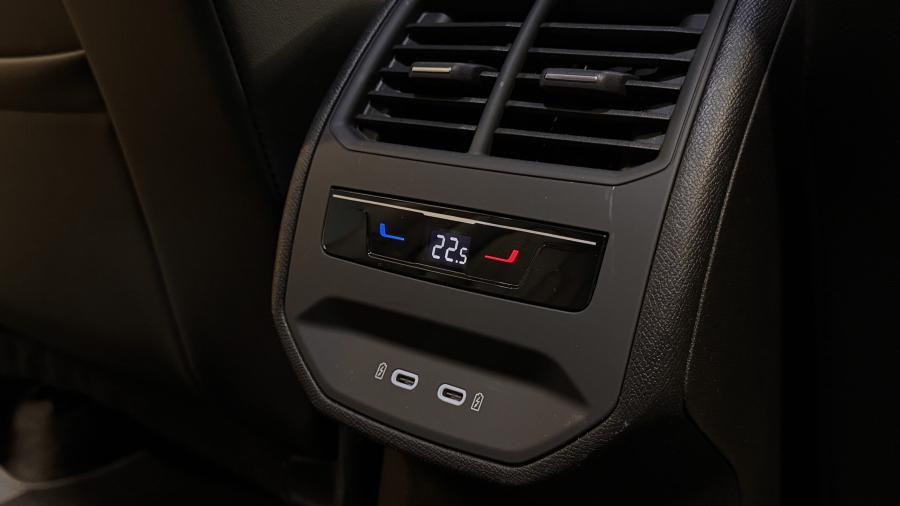 Melns Cupra Formentor 2023 Rīga, ar dzinēja tilpumu 2.00 L un nobraukumu 35 tūkst. km par 30990 €, foto 13 vietnē AUTOMOTO.COM.LV