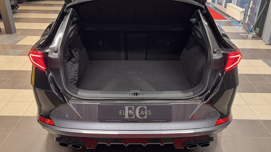 Melns Cupra Formentor 2023 Rīga, ar dzinēja tilpumu 2.00 L un nobraukumu 35 tūkst. km par 30990 €, foto 14 vietnē AUTOMOTO.COM.LV