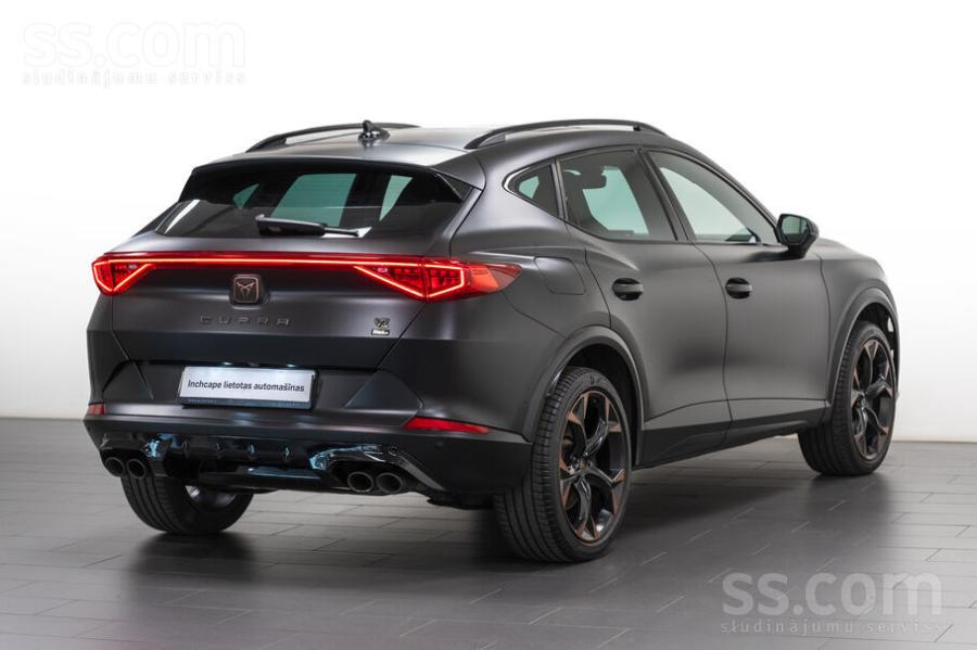 Melns Cupra Formentor 2023 Rīga, ar dzinēja tilpumu 2.00 L un nobraukumu 54 tūkst. km par 27500 €, foto 3 vietnē AUTOMOTO.COM.LV