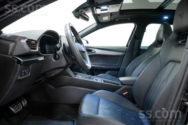 Черный Cupra Formentor 2023 в Рига, объемом двигателя 2.00 л и пробегом 54 тыс. км за 27500 €, фото 6 на AUTOMOTO.COM.LV