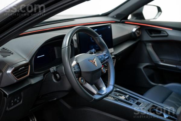 Черный Cupra Formentor 2023 в Рига, объемом двигателя 2.00 л и пробегом 54 тыс. км за 27500 €, фото 9 на AUTOMOTO.COM.LV