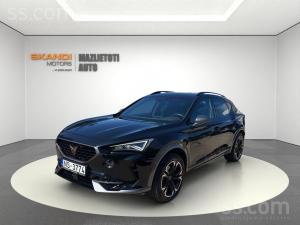 Черный Cupra Formentor 2023 в Рига, объемом двигателя 1.50 л и пробегом 24 тыс. км за 24990 €, фото  на AUTOMOTO.COM.LV