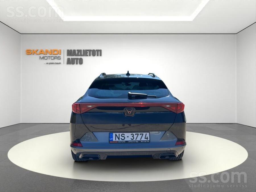 Черный Cupra Formentor 2023 в Рига, объемом двигателя 1.50 л и пробегом 24 тыс. км за 24990 €, фото 6 на AUTOMOTO.COM.LV