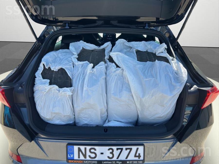 Черный Cupra Formentor 2023 в Рига, объемом двигателя 1.50 л и пробегом 24 тыс. км за 24990 €, фото 18 на AUTOMOTO.COM.LV