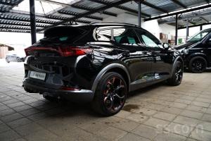 Black Cupra Formentor 2023 in Riga, with an engine capacity of 2.00 L and mileage of 35 thousand km for 29990 €, photo 6 on AUTOMOTO.COM.LV