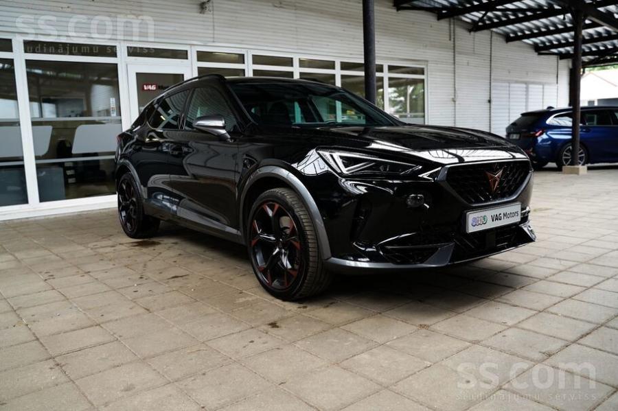 Black Cupra Formentor 2023 in Riga, with an engine capacity of 2.00 L and mileage of 35 thousand km for 29990 €, photo 7 on AUTOMOTO.COM.LV