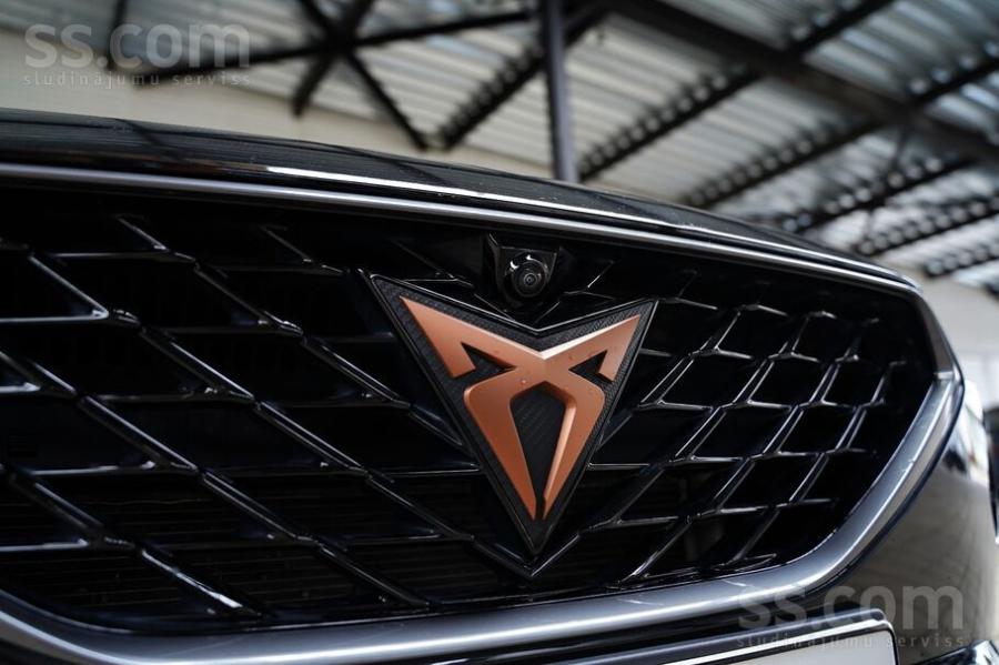 Black Cupra Formentor 2023 in Riga, with an engine capacity of 2.00 L and mileage of 35 thousand km for 29990 €, photo 8 on AUTOMOTO.COM.LV