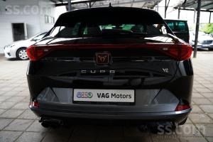 Black Cupra Formentor 2023 in Riga, with an engine capacity of 2.00 L and mileage of 35 thousand km for 29990 €, photo 9 on AUTOMOTO.COM.LV