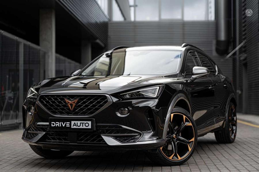 Черный Cupra Formentor 2023 в Вильнюс, объемом двигателя 1.40 л и пробегом 23 тыс. км за 23900 €, фото 1 на AUTOMOTO.COM.LV