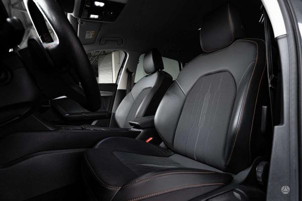 Черный Cupra Formentor 2023 в Вильнюс, объемом двигателя 1.40 л и пробегом 23 тыс. км за 23900 €, фото 7 на AUTOMOTO.COM.LV