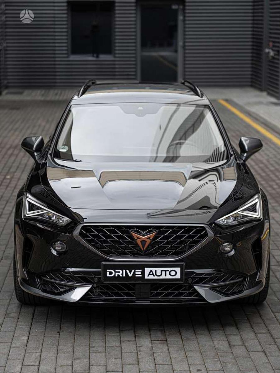 Черный Cupra Formentor 2023 в Вильнюс, объемом двигателя 1.40 л и пробегом 23 тыс. км за 23900 €, фото 17 на AUTOMOTO.COM.LV