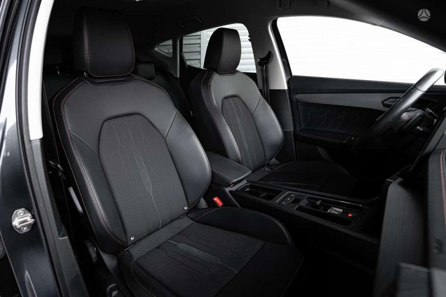 Черный Cupra Formentor 2023 в Вильнюс, объемом двигателя 1.40 л и пробегом 23 тыс. км за 23900 €, фото 22 на AUTOMOTO.COM.LV
