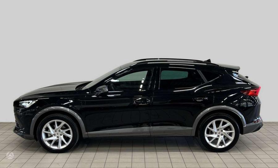 Black Cupra Formentor 2023 in Kaunas, with an engine capacity of 1.40 L and mileage of 68 thousand km for 24900 €, photo 3 on AUTOMOTO.COM.LV