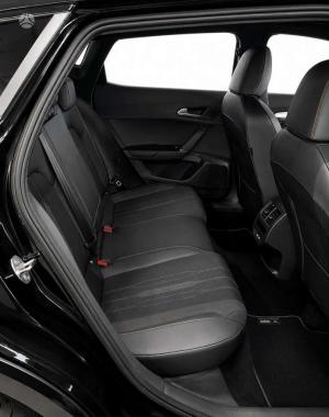 Black Cupra Formentor 2023 in Kaunas, with an engine capacity of 1.40 L and mileage of 68 thousand km for 24900 €, photo 8 on AUTOMOTO.COM.LV