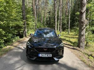 Melns Cupra Formentor 2023 Viļņa, ar dzinēja tilpumu 1.98 L un nobraukumu 27 tūkst. km par 23900 €, foto 3 vietnē AUTOMOTO.COM.LV