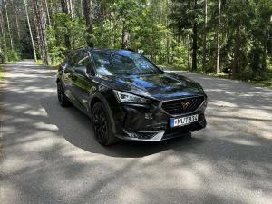 Melns Cupra Formentor 2023 Viļņa, ar dzinēja tilpumu 1.98 L un nobraukumu 27 tūkst. km par 23900 €, foto 4 vietnē AUTOMOTO.COM.LV