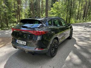 Melns Cupra Formentor 2023 Viļņa, ar dzinēja tilpumu 1.98 L un nobraukumu 27 tūkst. km par 23900 €, foto 6 vietnē AUTOMOTO.COM.LV