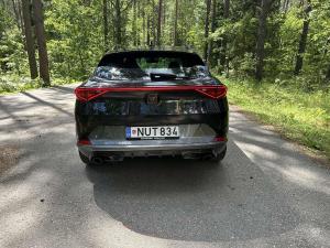 Melns Cupra Formentor 2023 Viļņa, ar dzinēja tilpumu 1.98 L un nobraukumu 27 tūkst. km par 23900 €, foto 7 vietnē AUTOMOTO.COM.LV
