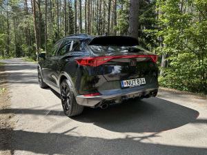 Melns Cupra Formentor 2023 Viļņa, ar dzinēja tilpumu 1.98 L un nobraukumu 27 tūkst. km par 23900 €, foto 8 vietnē AUTOMOTO.COM.LV