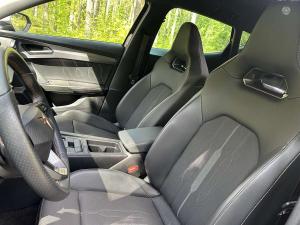 Melns Cupra Formentor 2023 Viļņa, ar dzinēja tilpumu 1.98 L un nobraukumu 27 tūkst. km par 23900 €, foto 11 vietnē AUTOMOTO.COM.LV