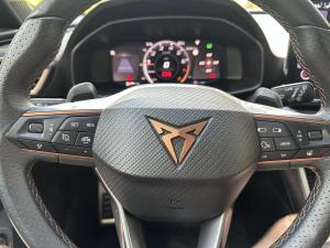 Melns Cupra Formentor 2023 Viļņa, ar dzinēja tilpumu 1.98 L un nobraukumu 27 tūkst. km par 23900 €, foto 17 vietnē AUTOMOTO.COM.LV