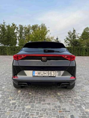 Черный Cupra Formentor 2023 в Радвилишкис, объемом двигателя 1.50 л и пробегом 28 тыс. км за 25500 €, фото 3 на AUTOMOTO.COM.LV