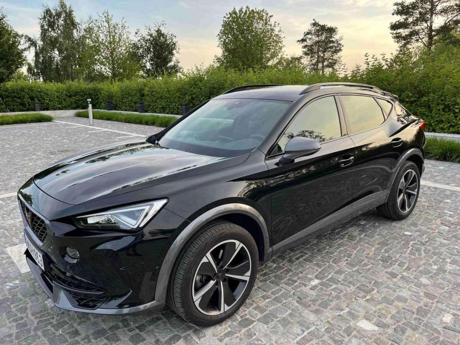 Черный Cupra Formentor 2023 в Радвилишкис, объемом двигателя 1.50 л и пробегом 28 тыс. км за 25500 €, фото 4 на AUTOMOTO.COM.LV
