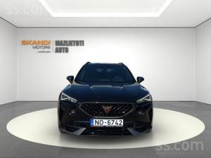 Черный Cupra Formentor 2023 в Рига, объемом двигателя 1.50 л и пробегом 35 тыс. км за 29490 €, фото 3 на AUTOMOTO.COM.LV