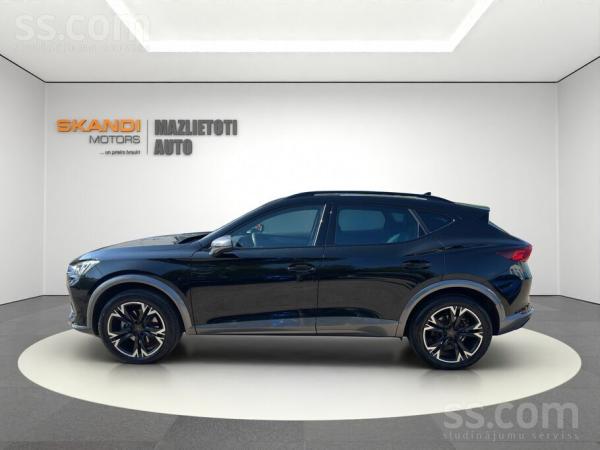 Black Cupra Formentor 2023 in Riga, with an engine capacity of 1.50 L and mileage of 35 thousand km for 29490 €, photo 4 on AUTOMOTO.COM.LV