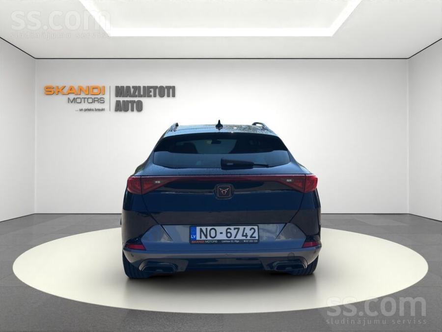 Черный Cupra Formentor 2023 в Рига, объемом двигателя 1.50 л и пробегом 35 тыс. км за 29490 €, фото 6 на AUTOMOTO.COM.LV