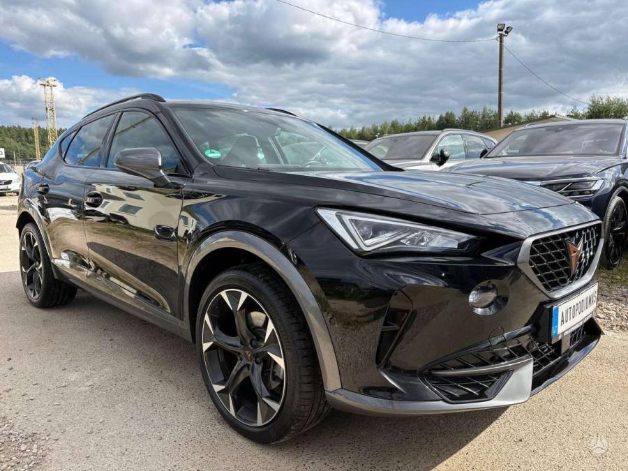Black Cupra Formentor 2023 in Vilnius, with an engine capacity of 1.40 L and mileage of 70 thousand km for 22990 €, photo 5 on AUTOMOTO.COM.LV