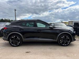 Black Cupra Formentor 2023 in Vilnius, with an engine capacity of 1.40 L and mileage of 70 thousand km for 22990 €, photo 6 on AUTOMOTO.COM.LV