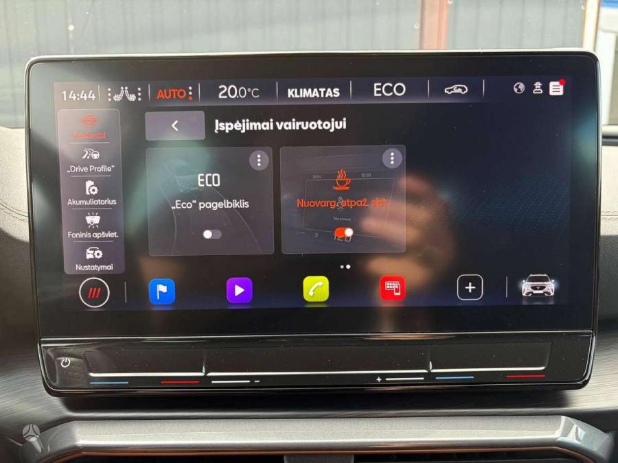 Black Cupra Formentor 2023 in Vilnius, with an engine capacity of 1.40 L and mileage of 70 thousand km for 22990 €, photo 31 on AUTOMOTO.COM.LV