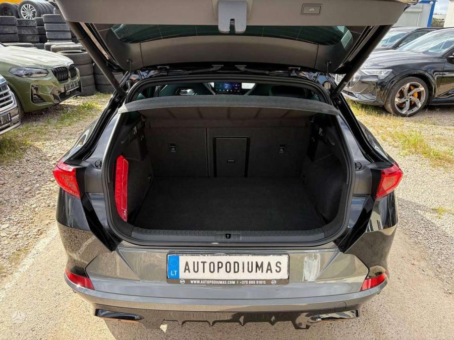 Black Cupra Formentor 2023 in Vilnius, with an engine capacity of 1.40 L and mileage of 70 thousand km for 22990 €, photo 35 on AUTOMOTO.COM.LV