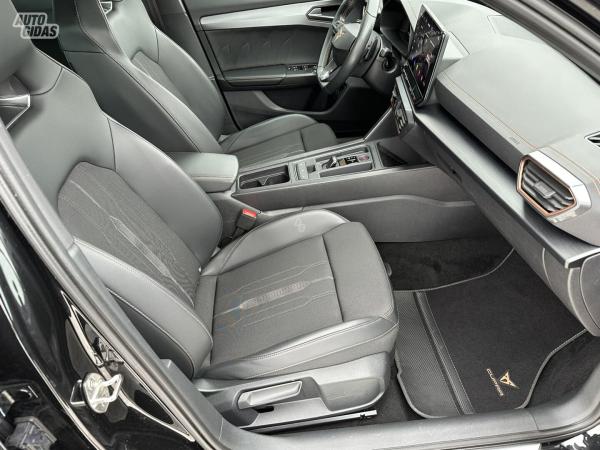 Melns Cupra Formentor 2023 Avižieniai, ar dzinēja tilpumu 1.40 L un nobraukumu 99 tūkst. km par 23950 €, foto 5 vietnē AUTOMOTO.COM.LV