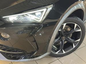 Melns Cupra Formentor 2023 Avižieniai, ar dzinēja tilpumu 1.40 L un nobraukumu 99 tūkst. km par 23950 €, foto 30 vietnē AUTOMOTO.COM.LV