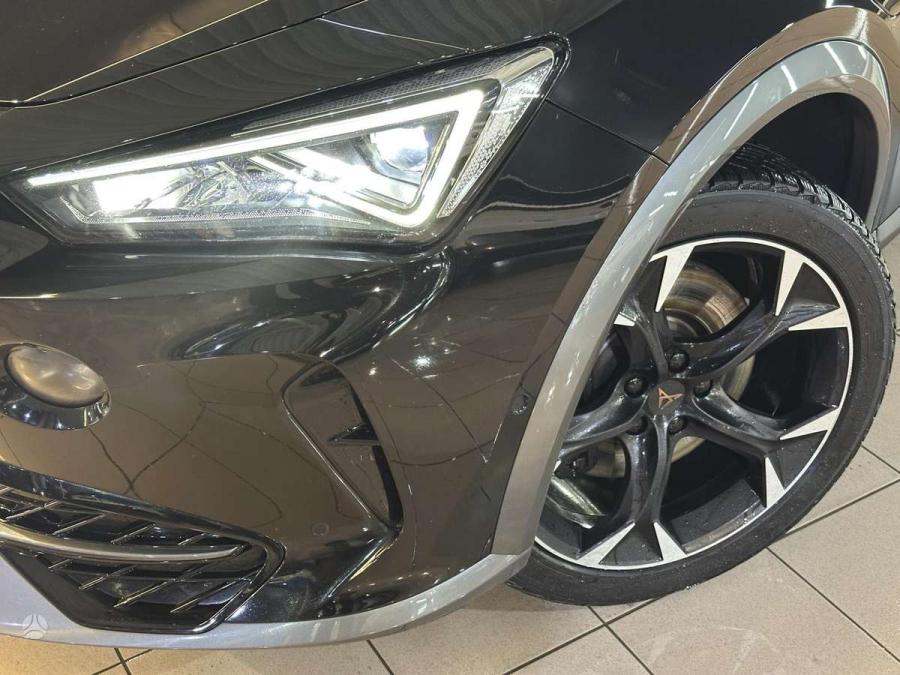 Черный Cupra Formentor 2023 в Вильнюс, объемом двигателя 1.40 л и пробегом 99 тыс. км за 23950 €, фото 30 на AUTOMOTO.COM.LV