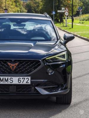 Black Cupra Formentor 2023 in Vilnius, with an engine capacity of 1.98 L and mileage of 76 thousand km for 27000 €, photo 4 on AUTOMOTO.COM.LV