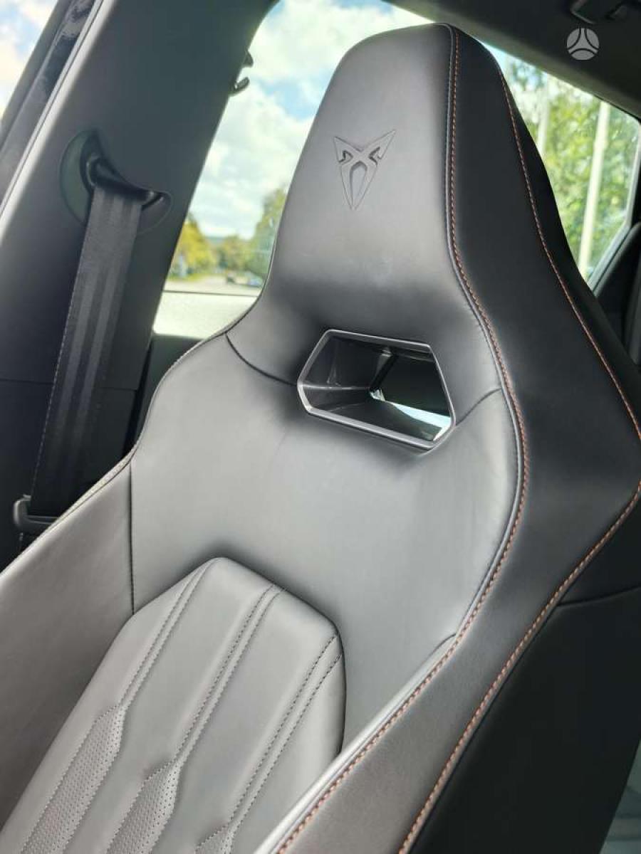 Black Cupra Formentor 2023 in Vilnius, with an engine capacity of 1.98 L and mileage of 76 thousand km for 27000 €, photo 32 on AUTOMOTO.COM.LV