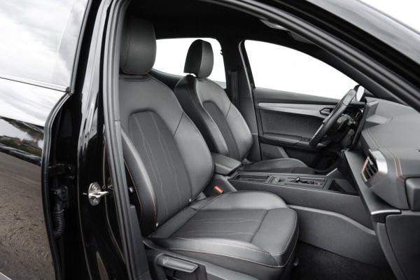 Cupra Formentor 2023 in Riga on AUTOMOTO.COM.LV Black Cupra Formentor 2023 in Riga, with an engine capacity of 1.40 L and mileage of 41 thousand km for 25500 €, photo 8 on AUTOMOTO.COM.LV