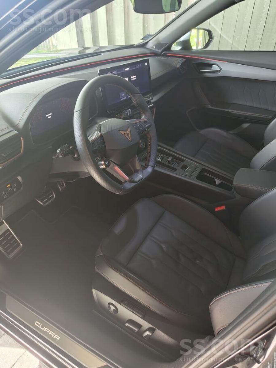 Melns Cupra Formentor 2023 Jūrmala, ar dzinēja tilpumu 2.00 L un nobraukumu 36 tūkst. km par 28500 €, foto 6 vietnē AUTOMOTO.COM.LV
