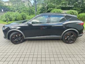 Melns Cupra Formentor 2023 Jūrmala, ar dzinēja tilpumu 2.00 L un nobraukumu 36 tūkst. km par 28500 €, foto 8 vietnē AUTOMOTO.COM.LV