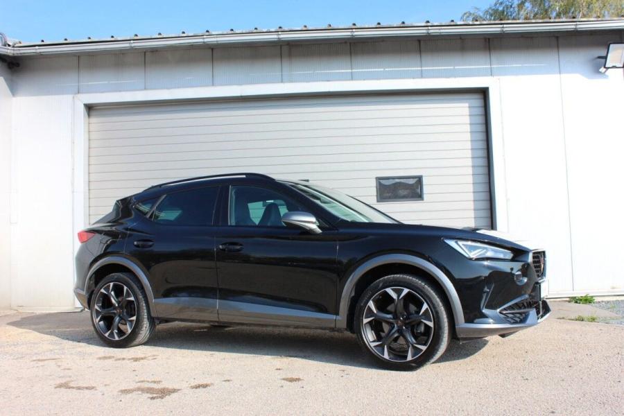 Черный Cupra Formentor 2023 в Елгава, объемом двигателя 2.00 л и пробегом 77 тыс. км за 24900 €, фото 3 на AUTOMOTO.COM.LV